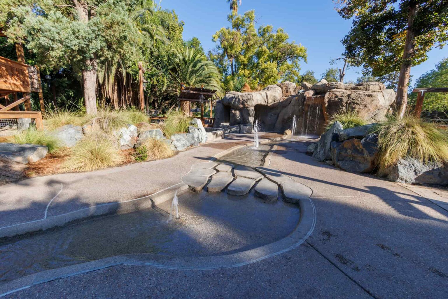 FCZ Corporation - Fresno Chaffee Zoo